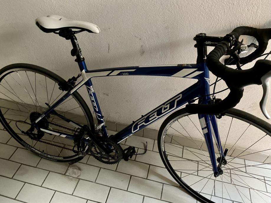 Felt Z100 specijalka