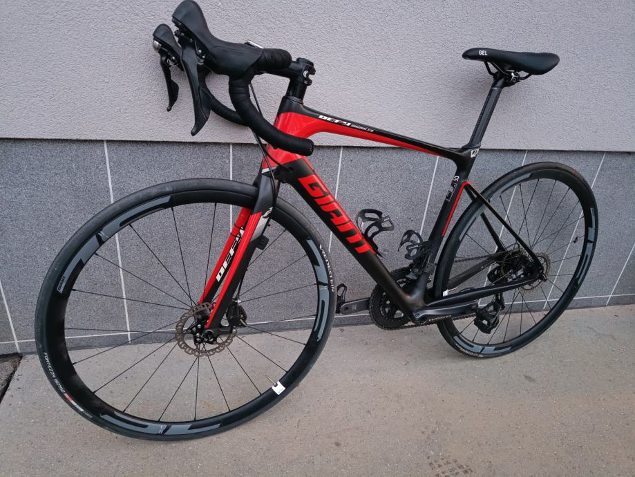 GIANT DEFY 1 PRO DISC, VELIČINA M, ULTEGRA 2X11, HIDRAULIČNI DISKI