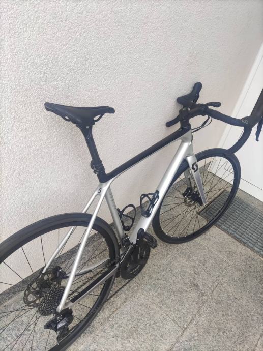 Scott Addict 20 disk 2020. + 4iiii power metar (Shimano 105)