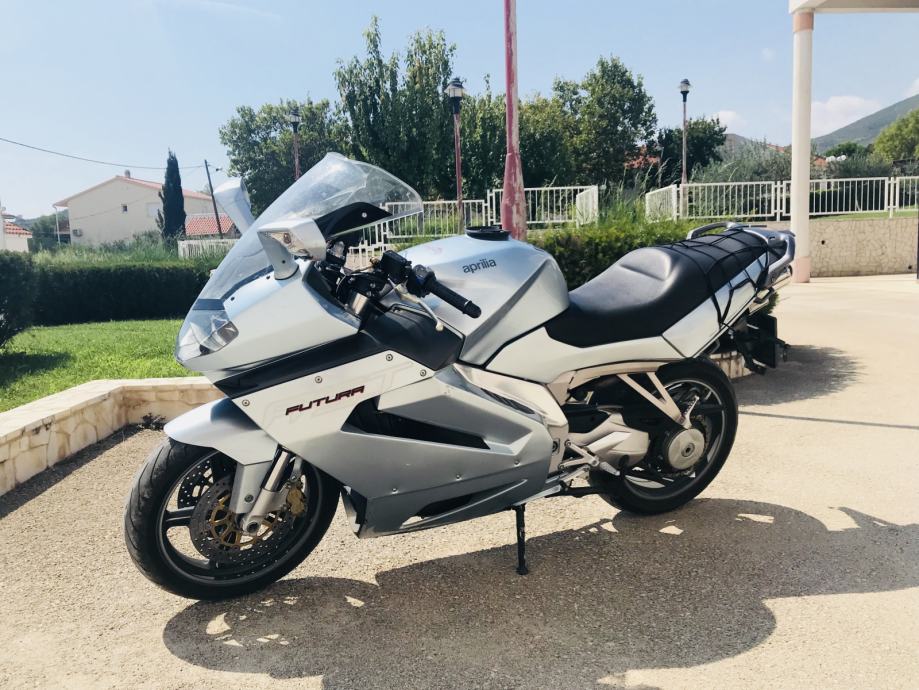 Aprilia Futura rst 1000 1000 cm3, 2002 god.