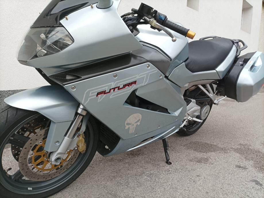 Aprilia RST 1000 FUTURA, 2001 god.