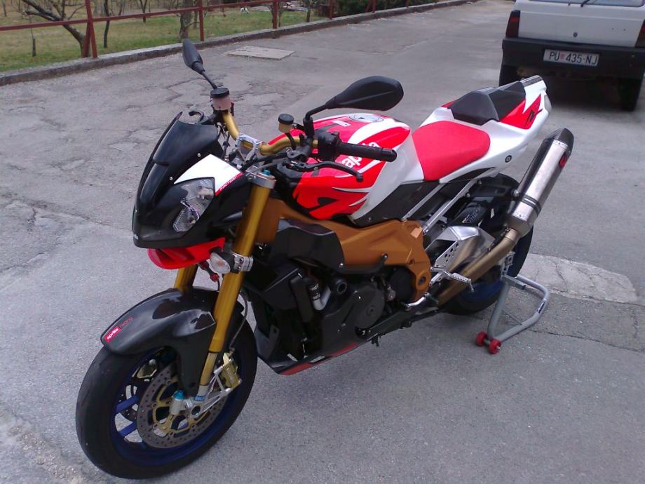 Aprilia tuono factory 1000 cm3 full akrapovic evo6, 2007 god.