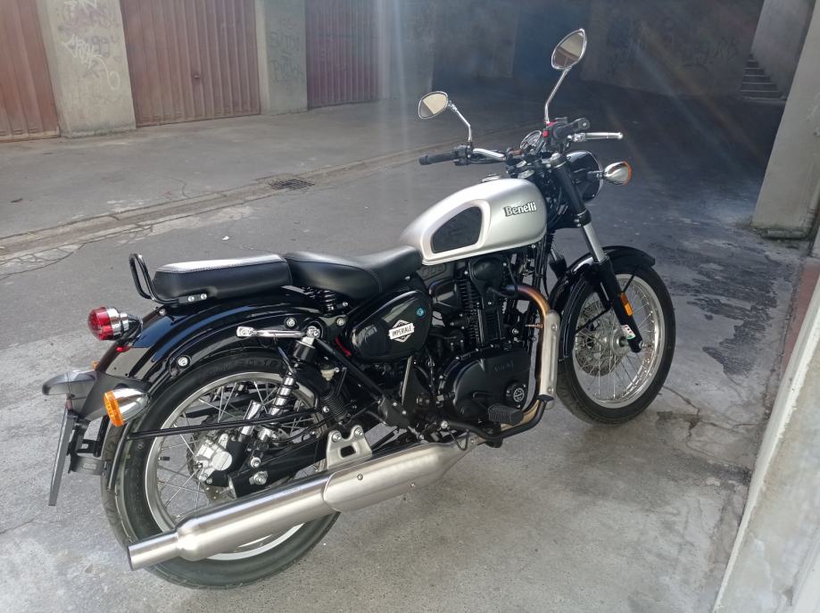 Benelli Imperiale 400 - Prilika! Novo! 380 cm3, 2023 god.