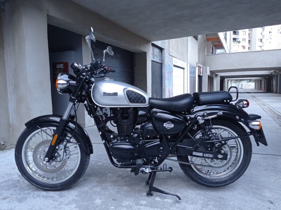Benelli Imperiale 400 - Prilika! Novo! 380 cm3, 2023 god.