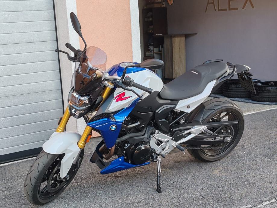 BMW F 900 R 900 cm3, 2023 god.