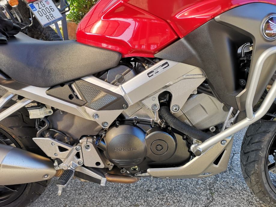 Honda Vfr800x Vrf 800 x Crossrunner, 2016 god.