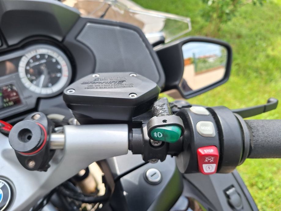 BMW R1200RT, nova registracija do 8/2025, izuzetno očuvan motor, 2015 god.