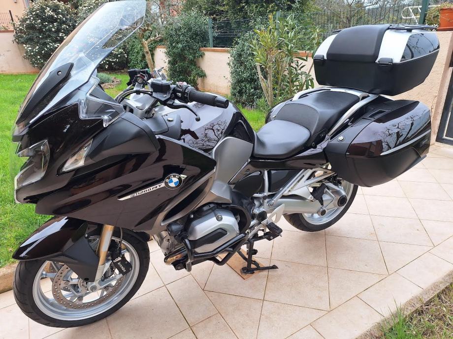 BMW R1200RT, nova registracija do 8/2025, izuzetno očuvan motor, 2015 god.
