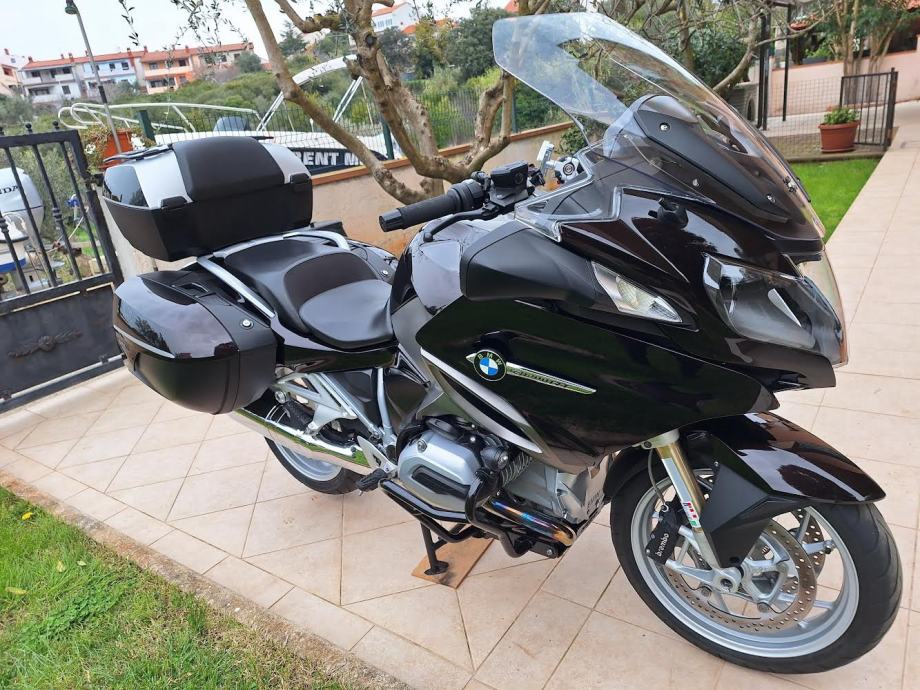 BMW R1200RT, nova registracija do 8/2025, izuzetno očuvan motor, 2015 god.
