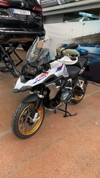 BMW R1250GS 1254 cm3, 2021 god.
