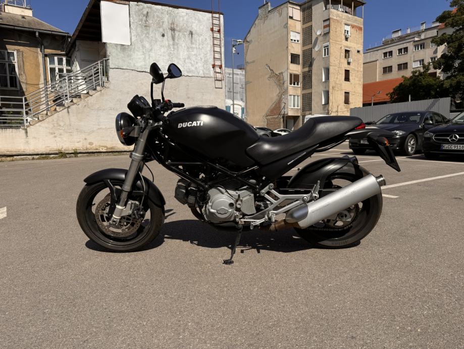 Ducati Monster 620 dark 618 cm3, 2005 god.