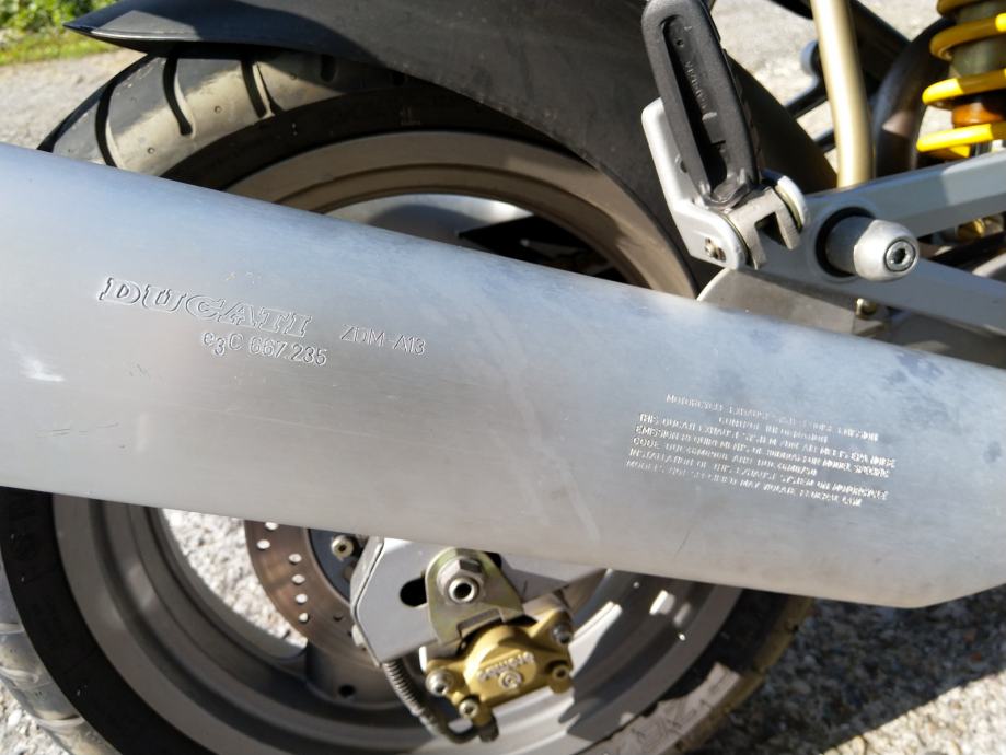 Ducati monster 750 748 cm3, 1998 god.