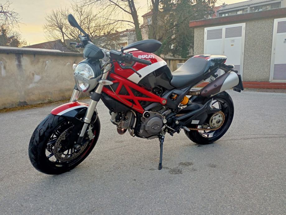 Ducati Monster 796, 2011 god.
