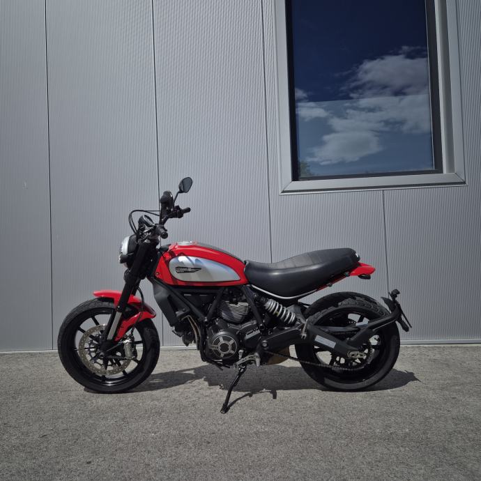 Ducati SCRAMBLER 800 ICON 54 cm3, 2016 god.