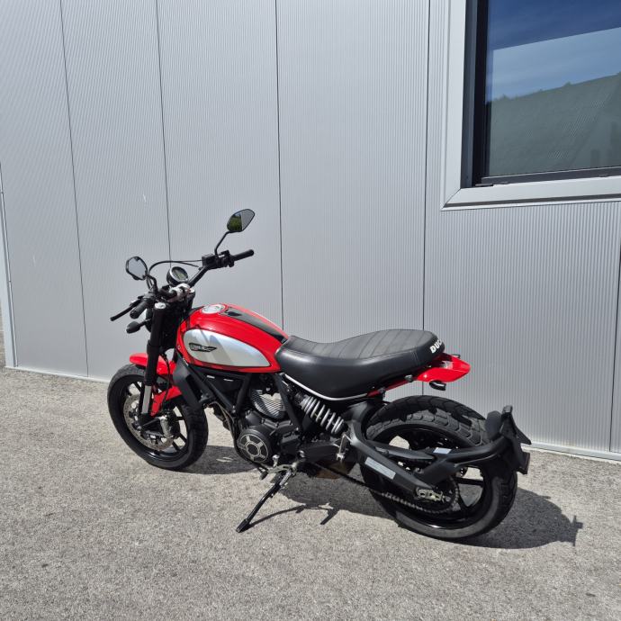 Ducati SCRAMBLER 800 ICON 54 cm3, 2016 god.