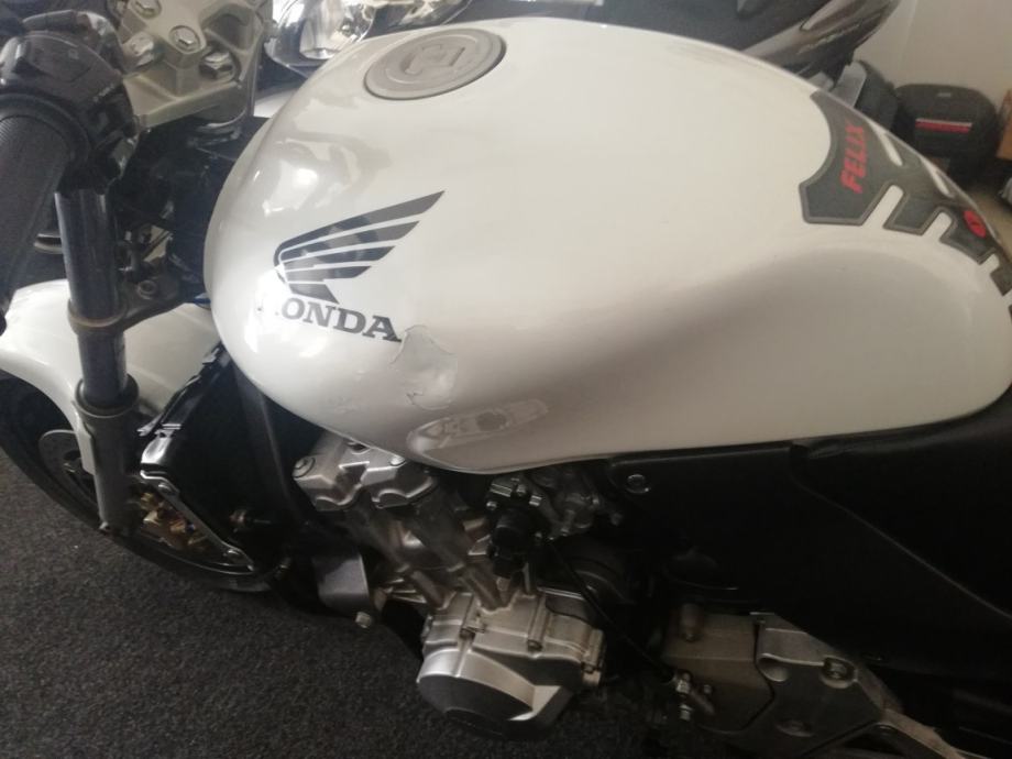 Honda CB 600 HORNET 600 cm3, 2000 god.