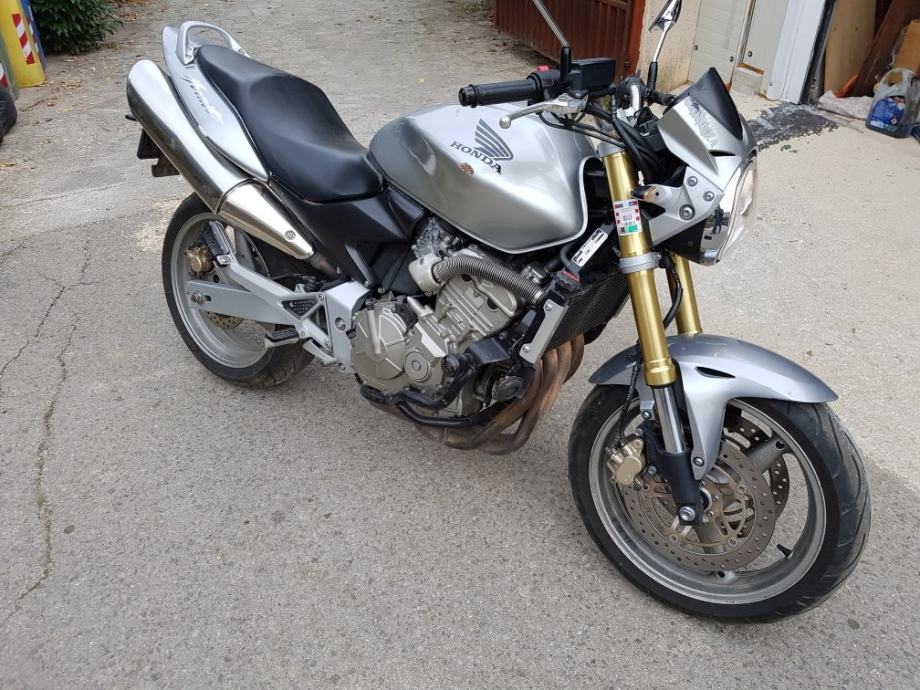 Honda CB600F Hornet 599 cm3, 2005 god.