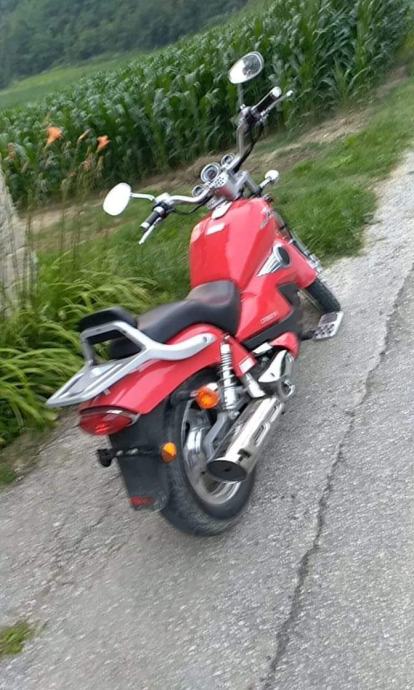 Honda Cf moto 250 v5 250 cm3, 2014 god.