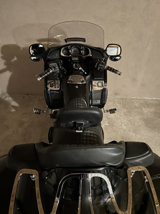 Honda 1800 Goldwing 24900€ BiH TABLE, MOGUĆA ZAMJENA, 2004 god.