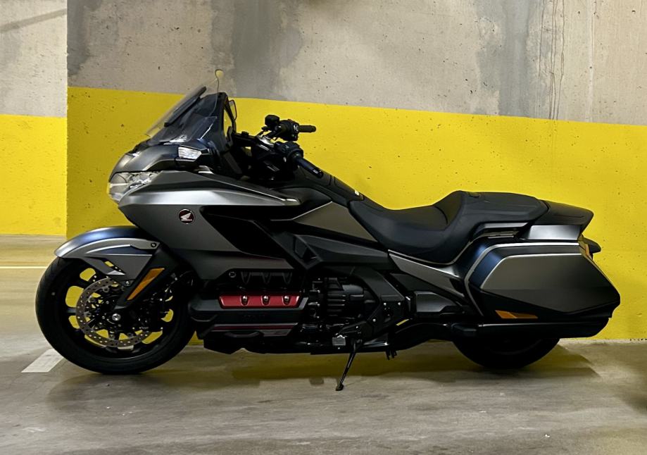Honda GOLD WING BAGGER DCT 1800 (sa 25%pdv-leasing-kartice) NOVO, 2023 god.