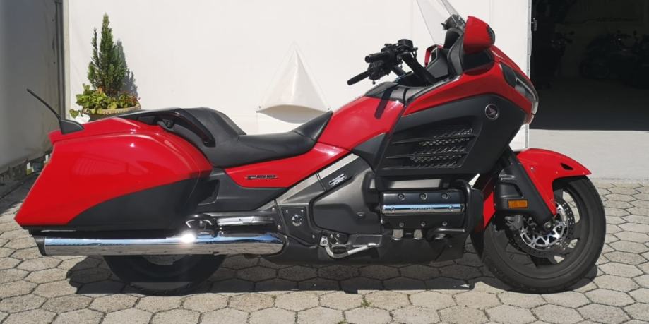 Honda GOLDWING F6B BAGGER 1800 cm3 S GARANCIJOM, 2013 god.
