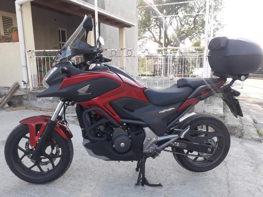 Honda NC 750 X DCT 750 cm3, 2014 god.