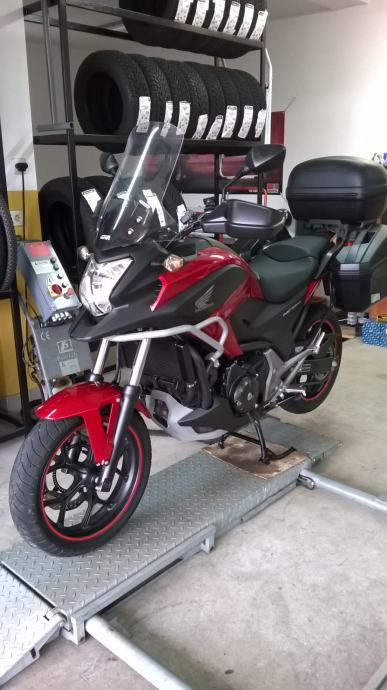 Honda NC750 XA 750 cm3, 2015 god.