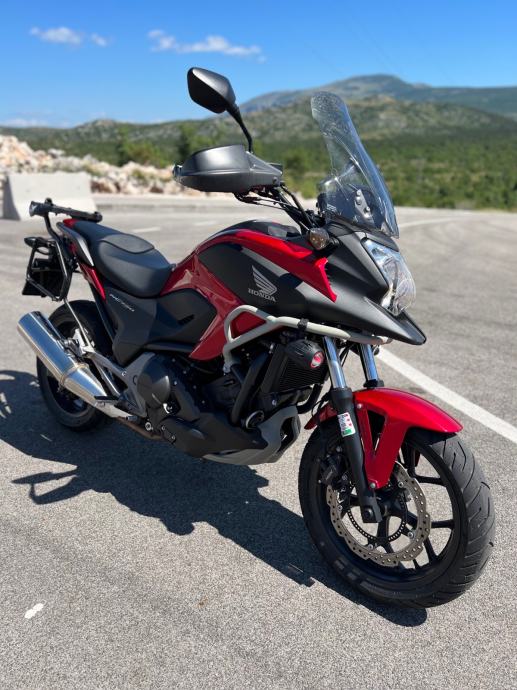 Honda Nc750x 749 cm3, 2015 god.