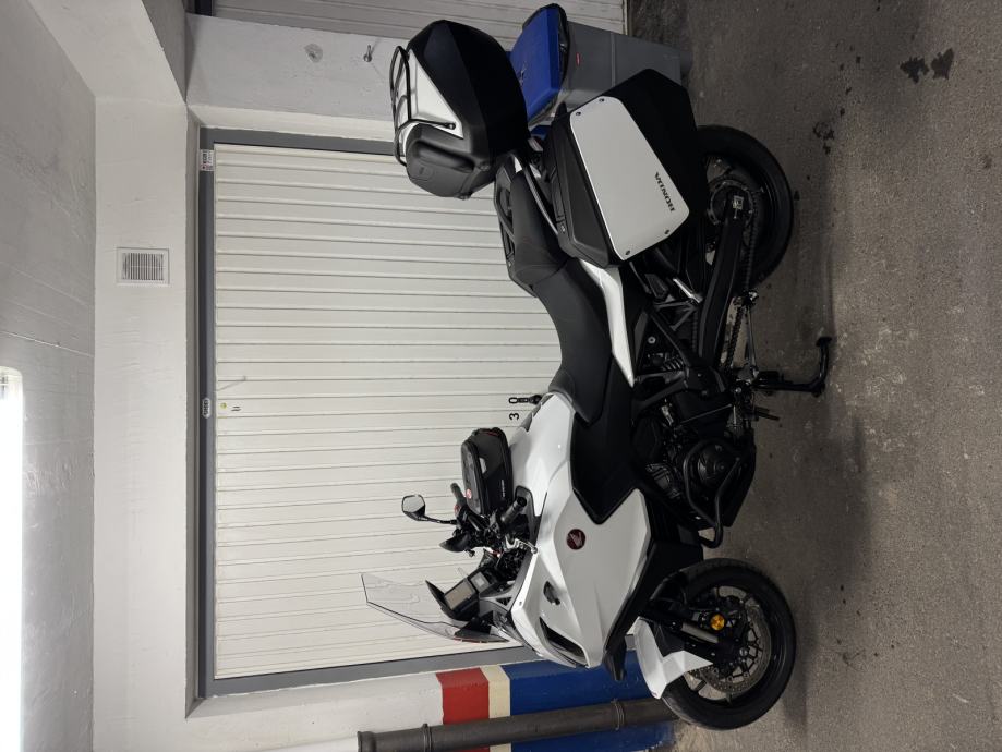 Honda NT-1100 1100 cm3, 2022 god.