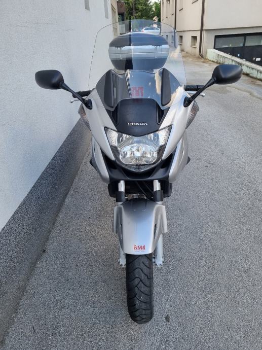 Honda NT 700 V DEAUVILLE ABS, 2013 god.