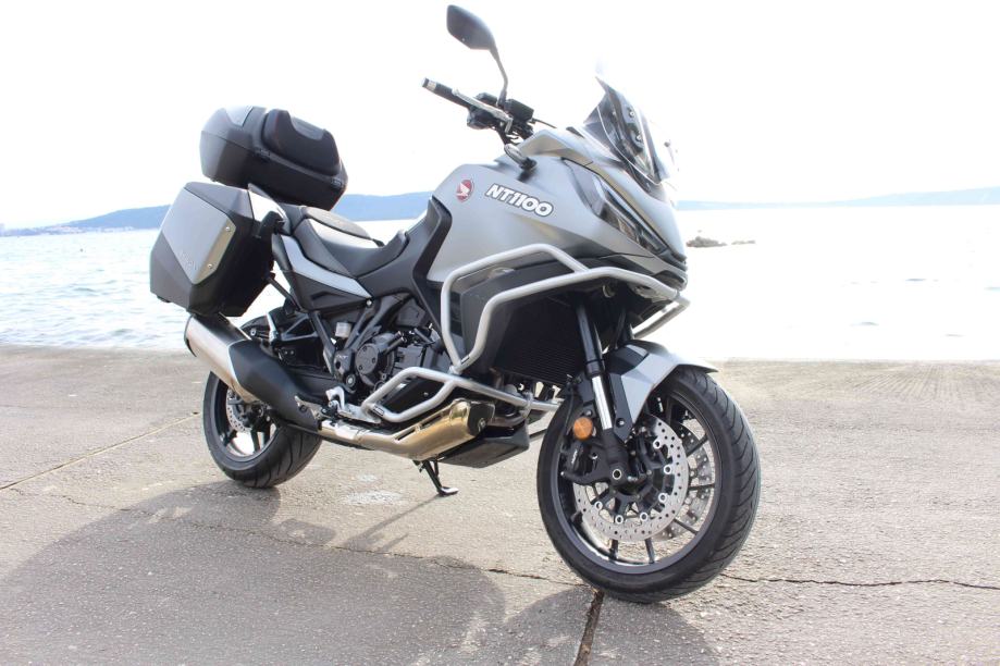 HONDA NT1100, DCT MODEL, 3.kufera, 2023 god.