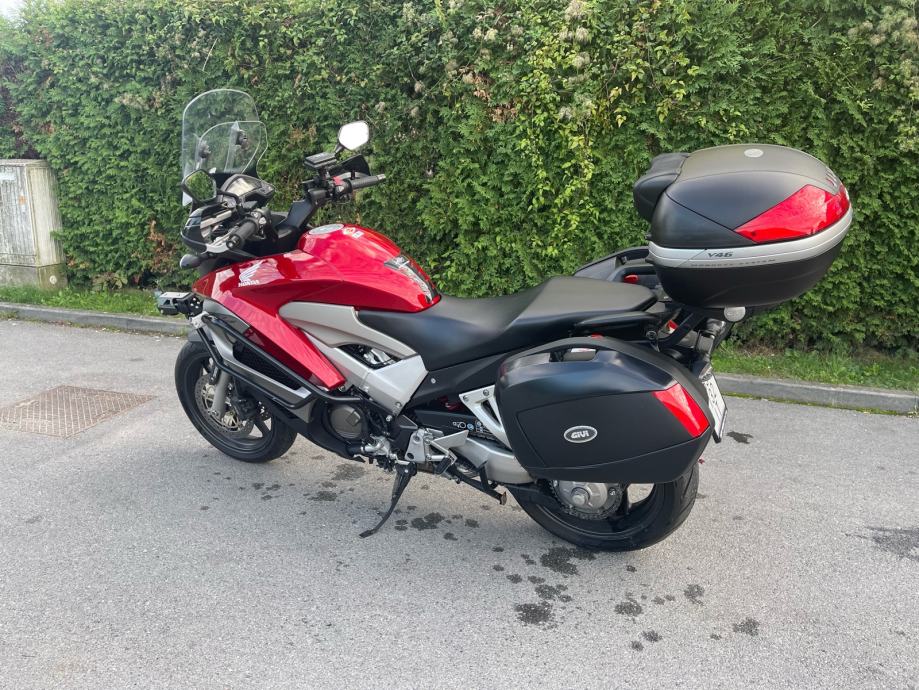 Honda VFR 800 X Crossrunner - Max oprema - Max sacuvan, 2011 god.
