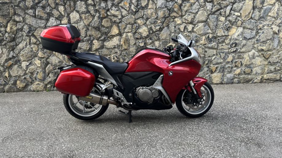 Honda VFR 1200F, 2011 god.