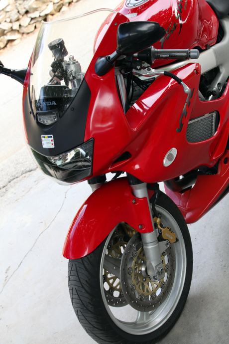 Honda VTR 1000 SC45 999 cm3,130hp, 2001 god.