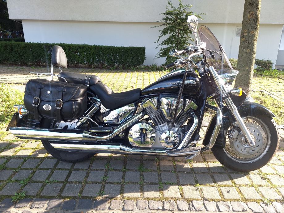 Honda VTX 1300 SC52 1300 cm3, 2003 god.