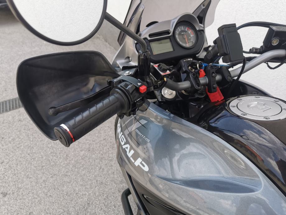 Honda XL 700 V TRANSALP 700 cm3, 2008 god.