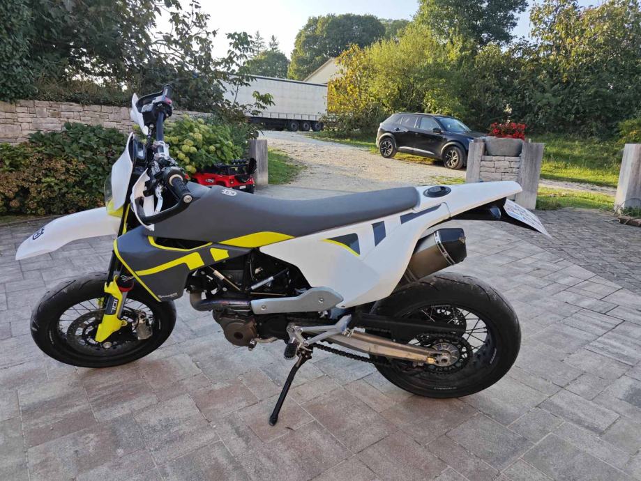 Husqvarna 701 supermoto husky 693 cm3, 2021 god.