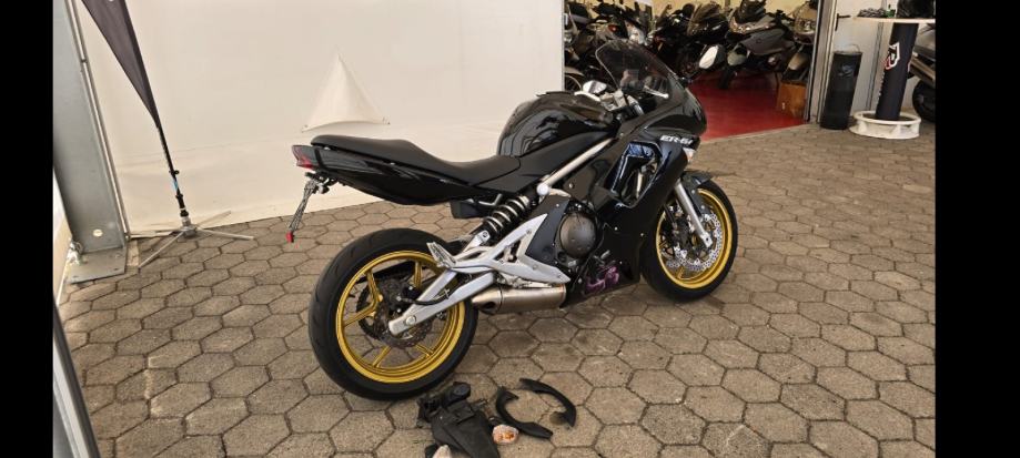 Kawasaki ER 6 F 650 cm3, 2008 god.