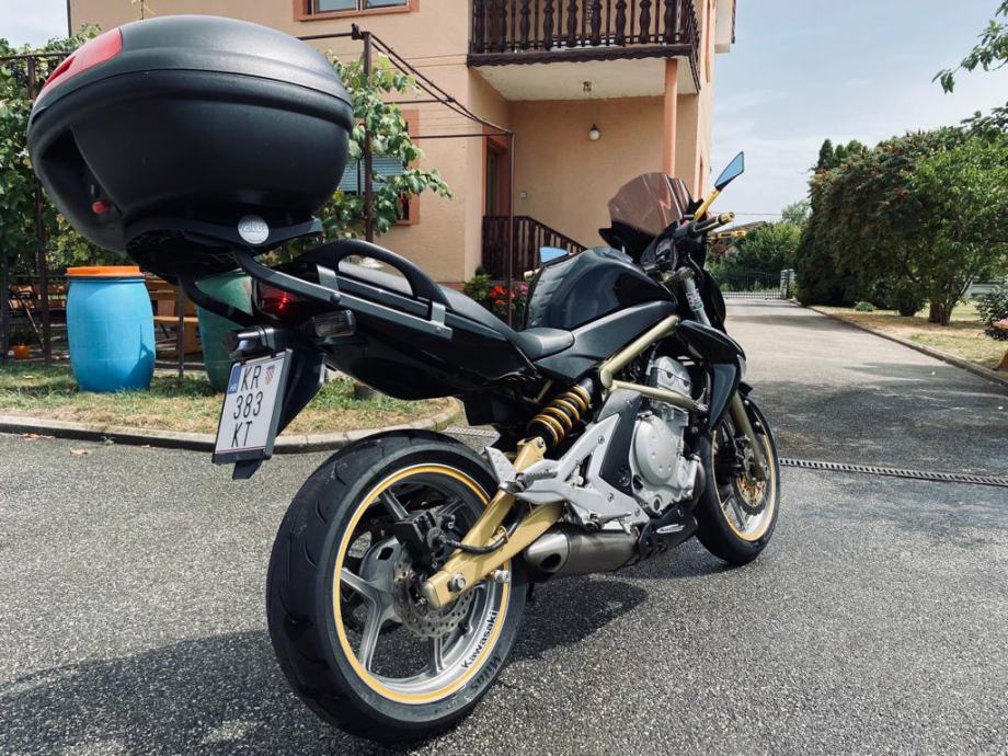 Kawasaki ER-6N 650 cm3, 2006 god.