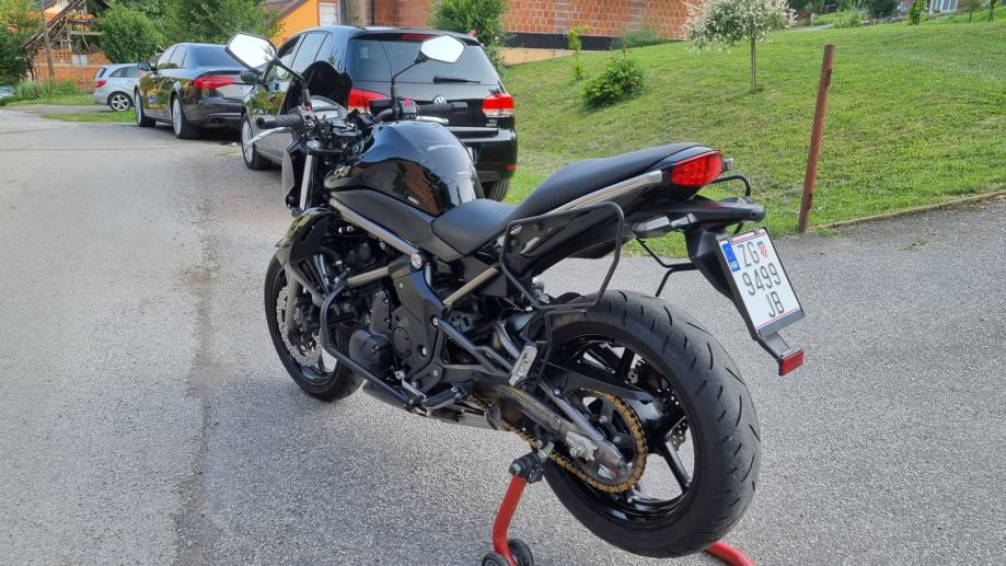 Kawasaki ER 6N 650 cm3, 2009 god.