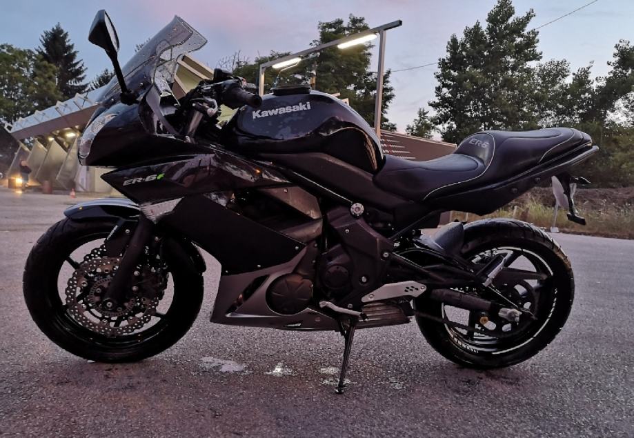 Kawasaki Er6f 650 cm3, 2011 god.