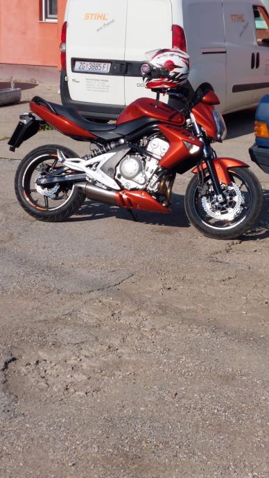 Kawasaki ER6N 649 cm3, 2006 god.