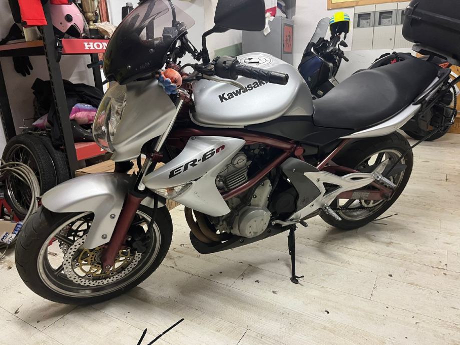 Kawasaki er6n 650 cm3, 2006 god.