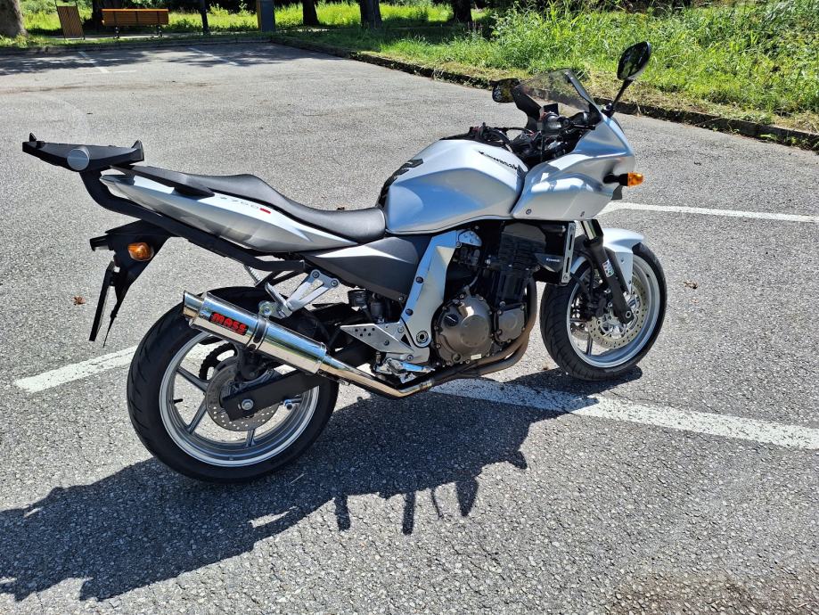 Kawasaki Z750S 749 cm3, 2006 god.