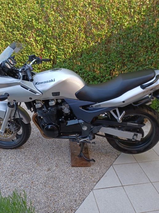 Kawasaki ZR-7S (ZR750F) 739 cm3, 2001 god.