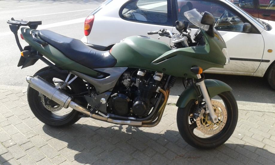 Kawasaki ZR7S 750 cm3, 2003 god.