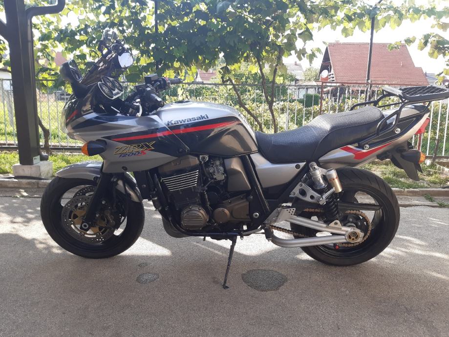 Kawasaki ZRX 1200s, 2002 god.