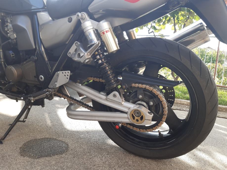 Kawasaki ZRX 1200s, 2002 god.