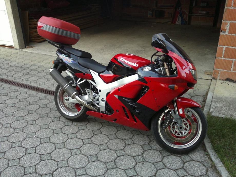 Kawasaki ZX9R, 1996 god,2300 eura, 1996 god.