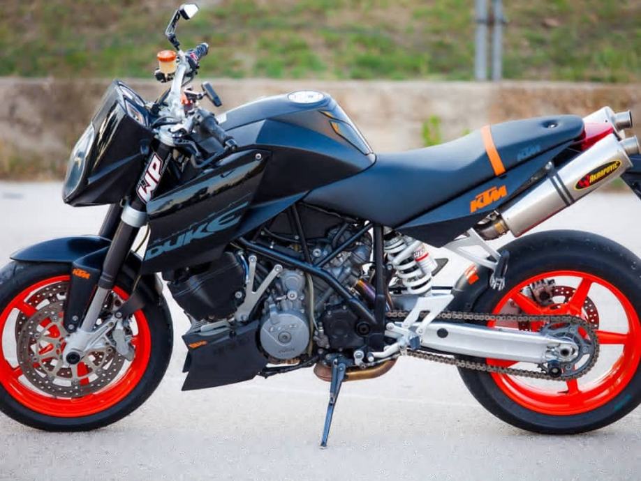 KTM 990 super duke 999 cm3, 2005 god.